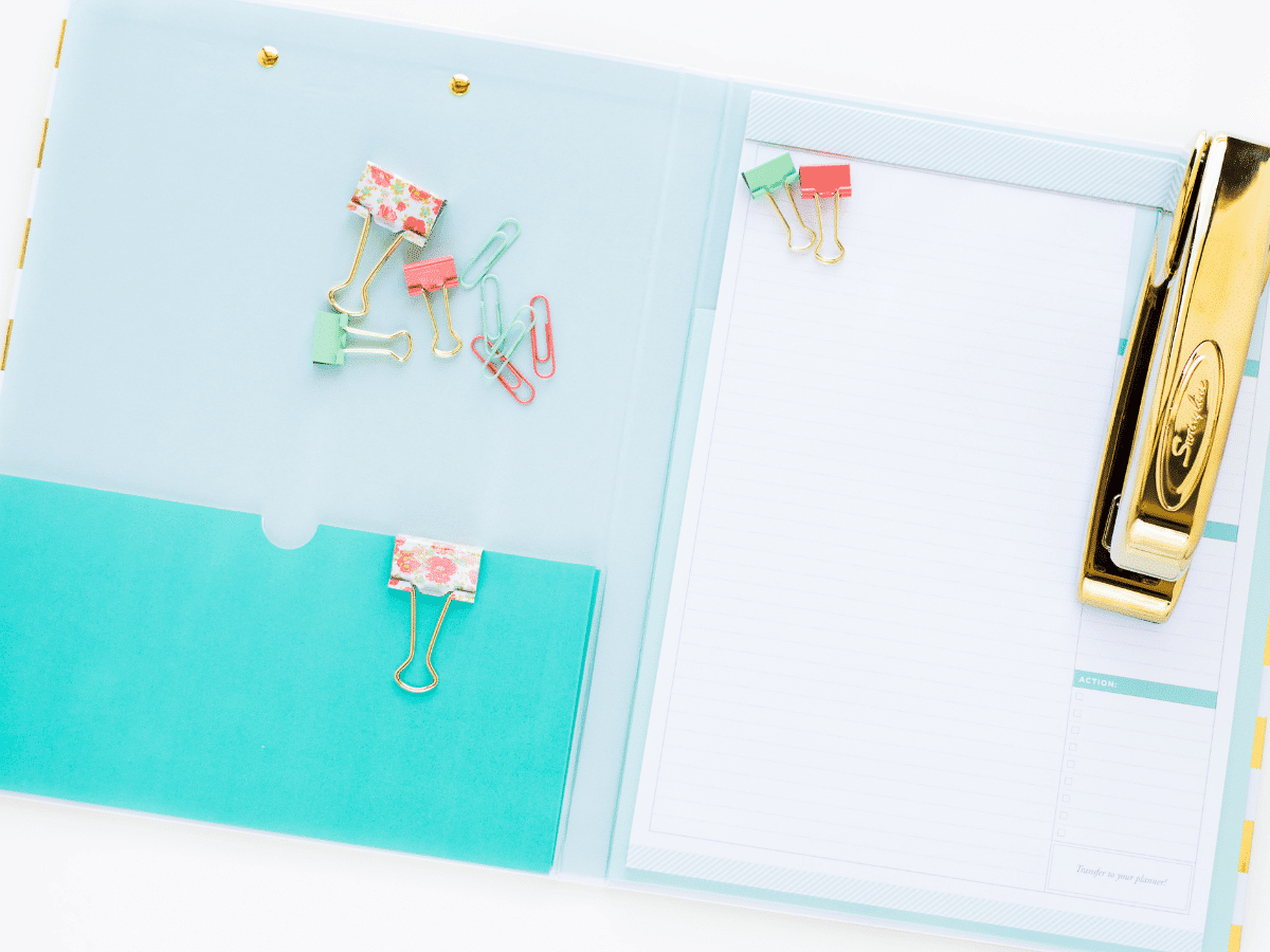 4 Tips to Organize your Assessment Binder With Ease - La Classe de Mme ...